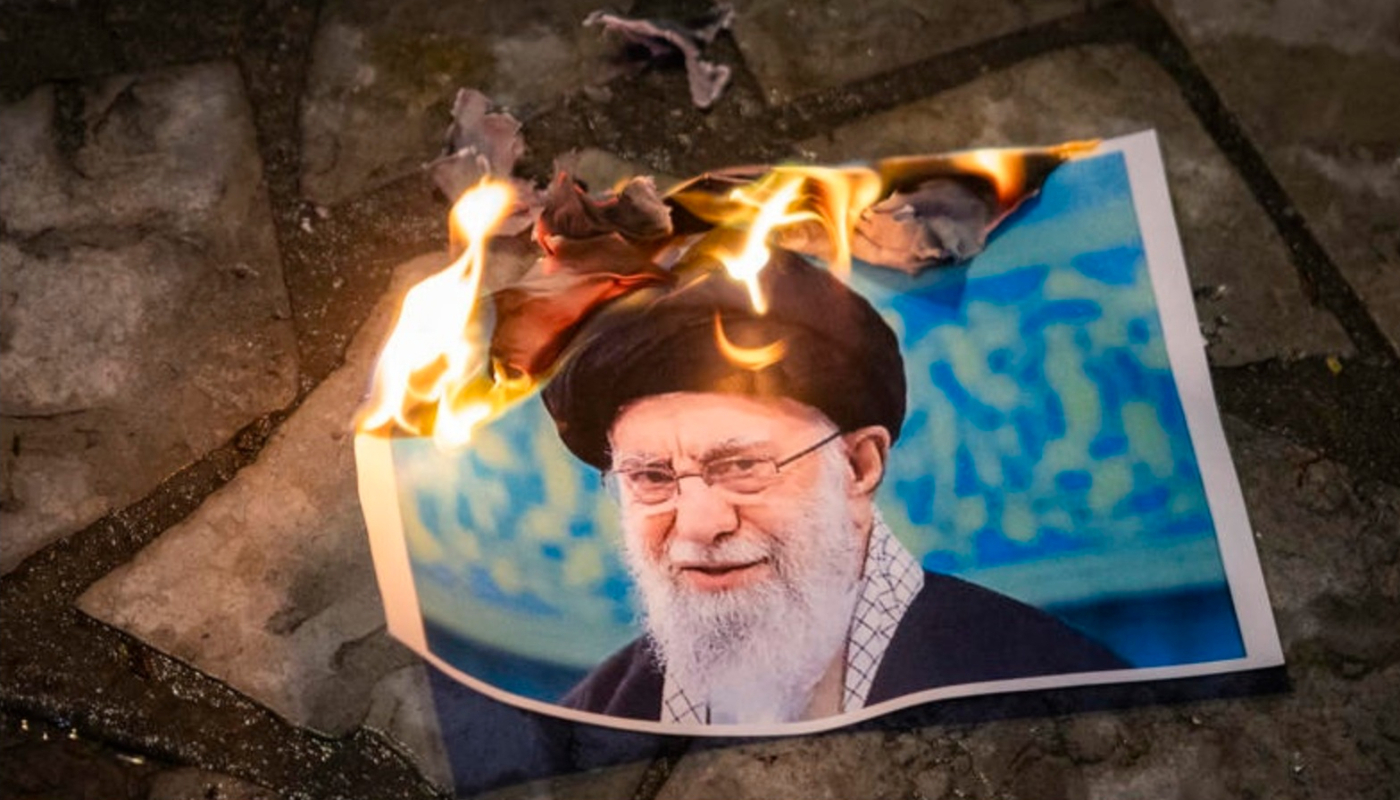 Des gangsters en robes religieuses et des influenceurs en Pinocchio ...